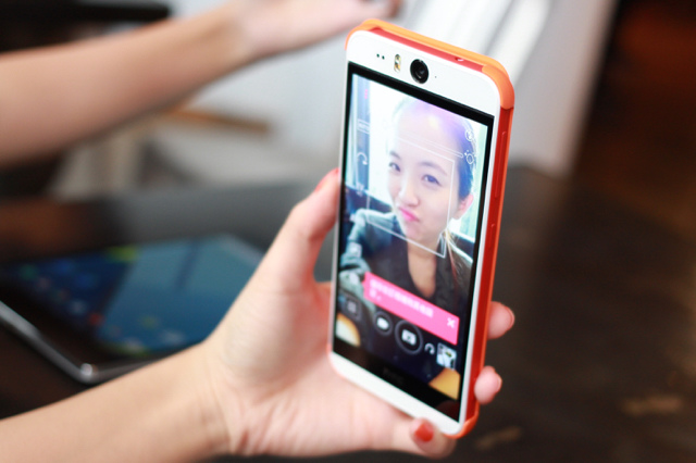 HTC Desire EYE 與 Desire 820 台灣正式發表 Nexus 9 即將上市 - C Jay Tech