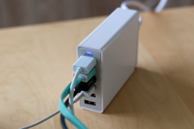 多孔 USB 充電 anidees 全新 QC 2.0 快充充電器 - C Jay Tech