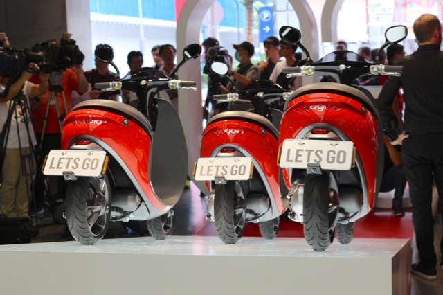 Gogoro Plus 推出紅色版本，即日上市 - C Jay Tech