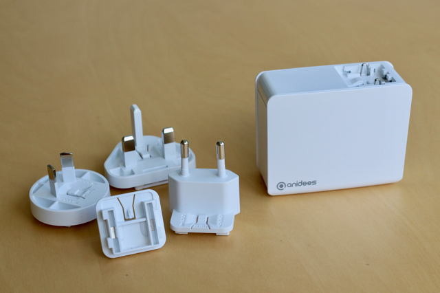 多孔 USB 充電 anidees 全新 QC 2.0 快充充電器 - C Jay Tech