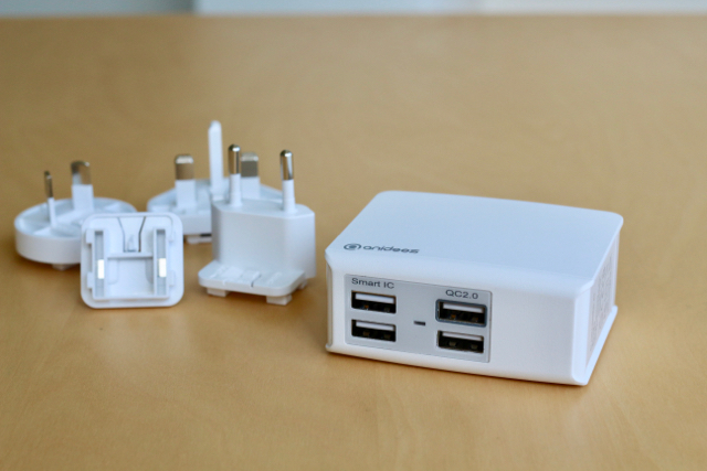 多孔 USB 充電 anidees 全新 QC 2.0 快充充電器 - C Jay Tech