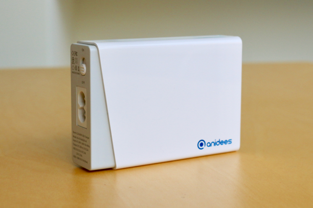 多孔 USB 充電 anidees 全新 QC 2.0 快充充電器 - C Jay Tech