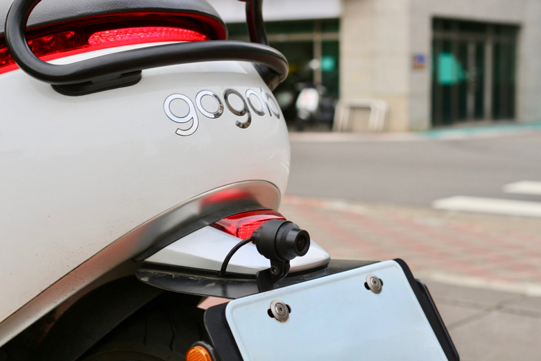 Gogoro 原廠前後行車記錄器 PX GX1 完整開箱實測 - CJay Tech