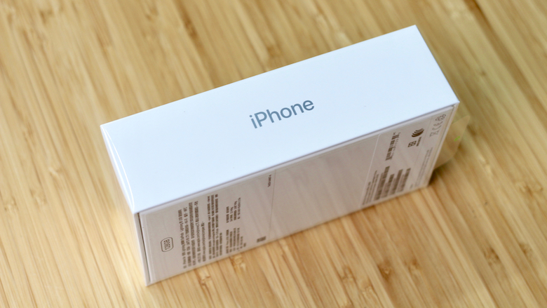 iPhone XR 白色！第一手的完整開箱 - C Jay Tech