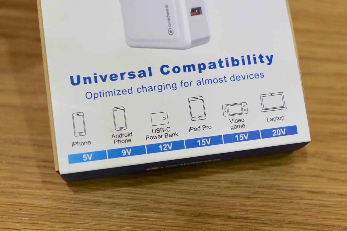 筆電 + 手機一起充電！開箱實測 anidees 快充充電器 - C Jay Tech