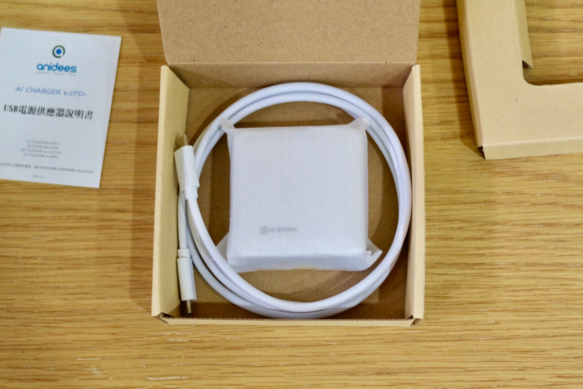 筆電 + 手機一起充電！開箱實測 anidees 快充充電器 - C Jay Tech