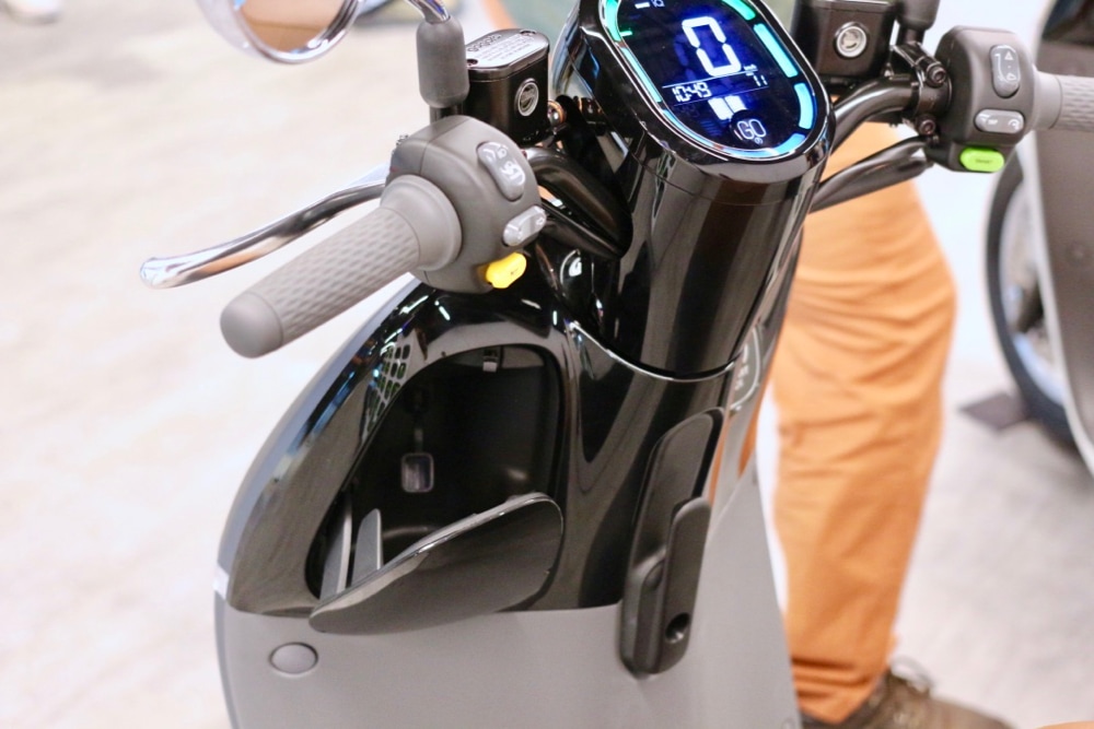 Gogoro 2 小改款登場！同步推出 Gogoro 2 Delight 星綻白、星耀灰 - C Jay Tech