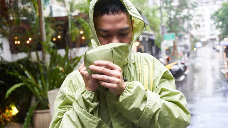 CORVIX 疾速秒穿 側開雙拉鍊雨衣 完整開箱實測 - C Jay Tech