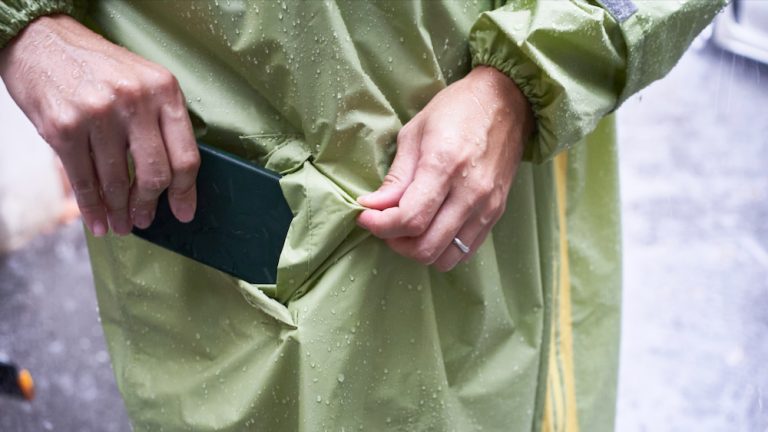 CORVIX 疾速秒穿 側開雙拉鍊雨衣 完整開箱實測 - C Jay Tech