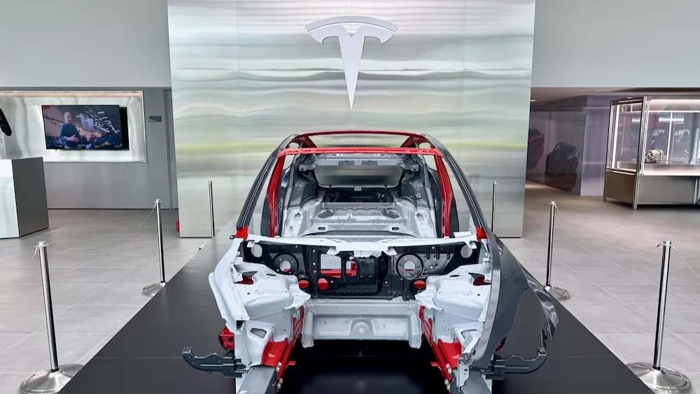 特斯拉 南港服務體驗中心 開箱分享 - CJay Tech